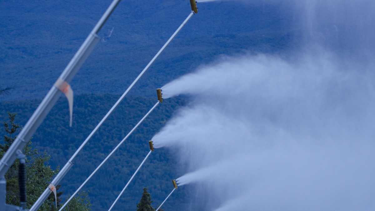 Sunday River Resort fires up snow machines