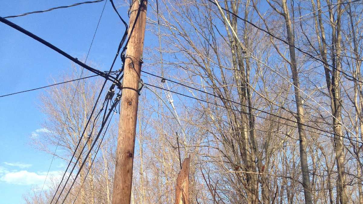 Utility pole snapped in car crash, Nottingham firefighters say