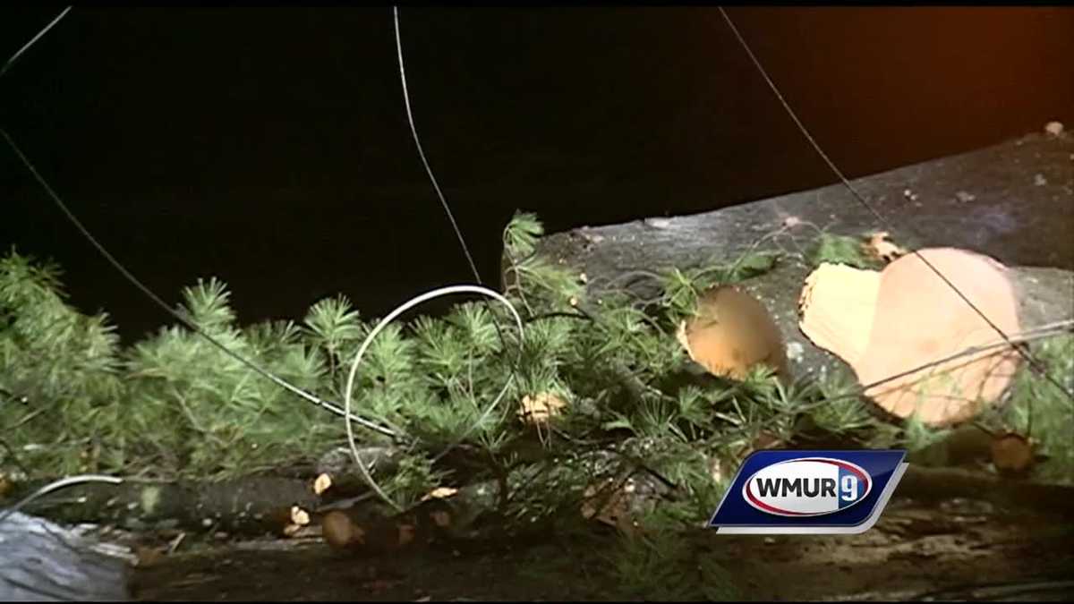 Windy weather causes power outages, road closures in southern NH Windy weather causes power outages, road closures in southern NH