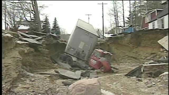 Images show Alton's deadly dam collapse in 1996