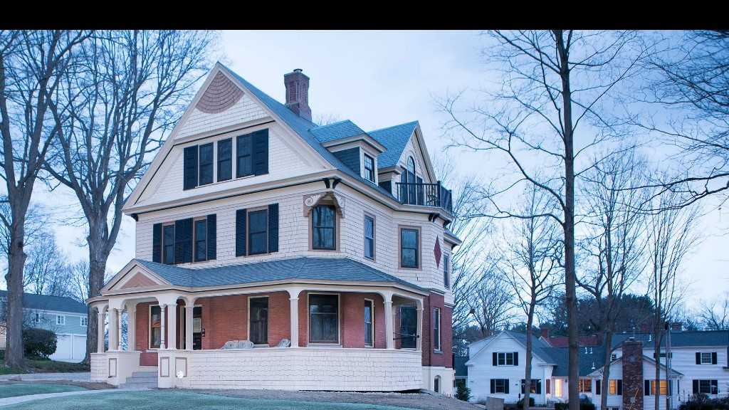 Mansion Monday: Home built in 1889 has spiral staircase, carriage house