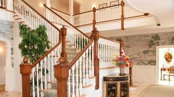 Mansion Monday: Double-mansion has party barn, extravagant ballroom ...