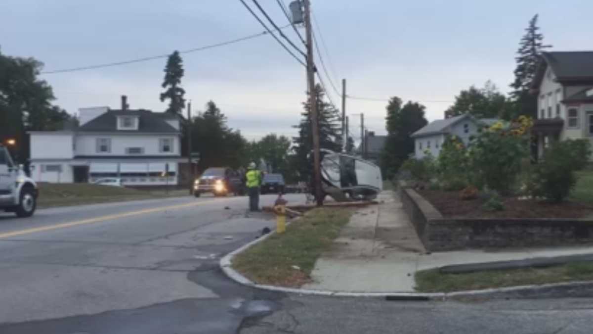 1 hurt in crash involving car, telephone pole in Manchester