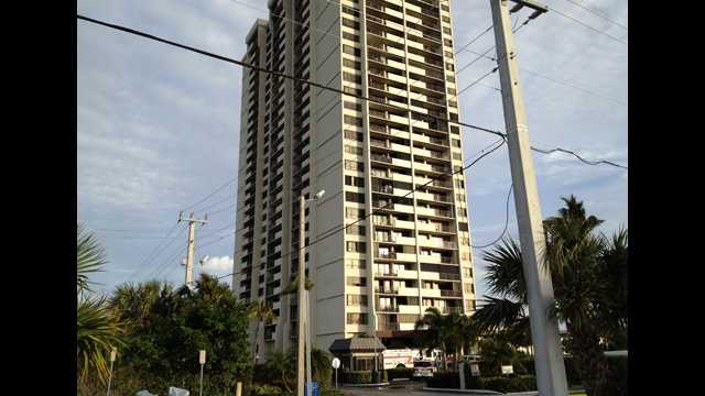 Fire forces evacuation of West Palm Beach high-rise building