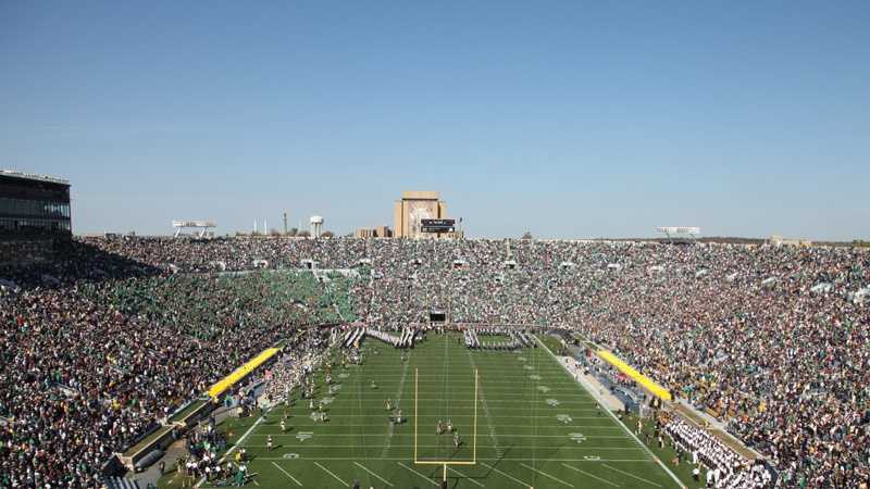 10 great college football stadiums