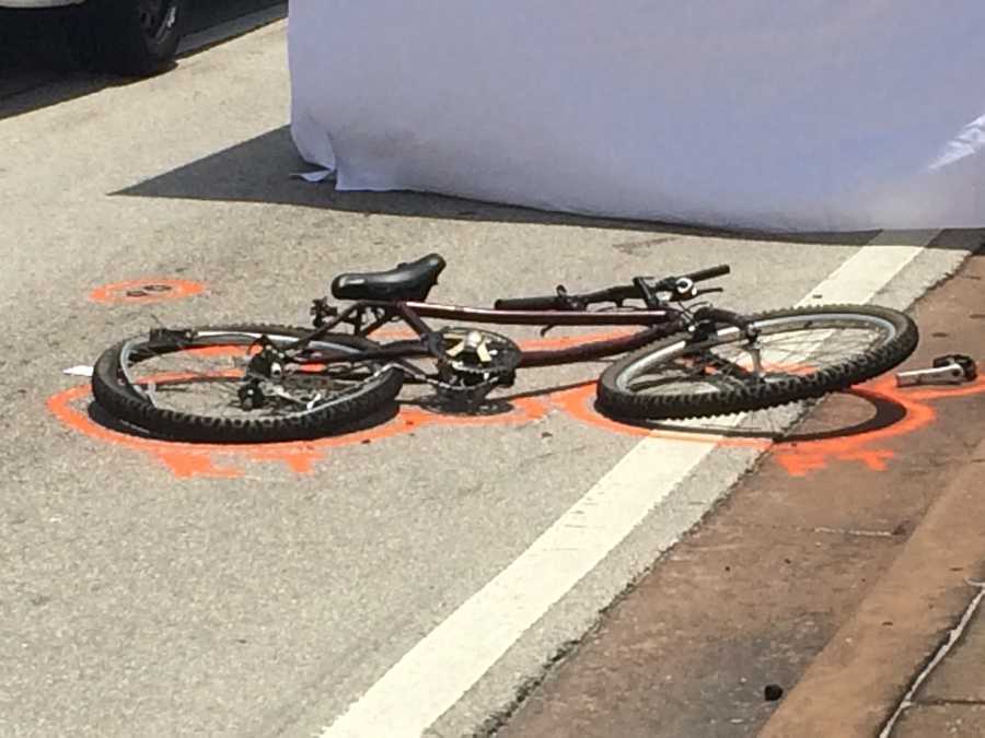 Bicyclist Struck And Killed By 18 Wheeler