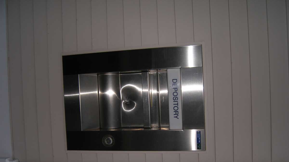 Images: Man shoots Vermont bank's ATM, night deposit box