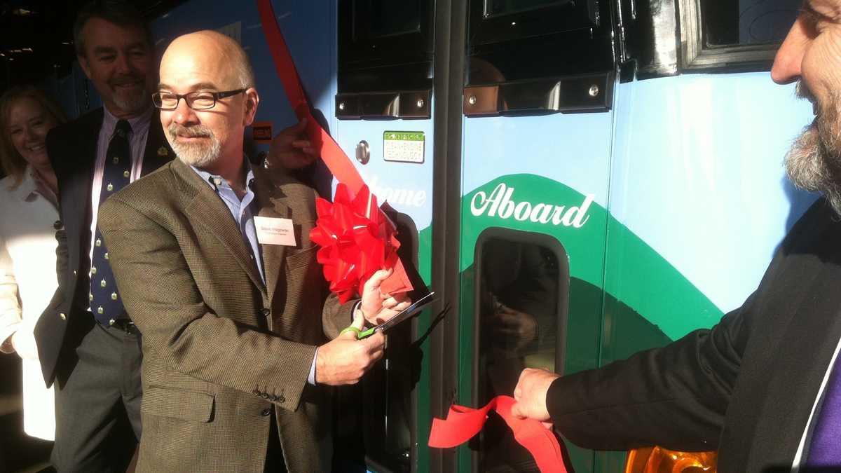 New LINK Express commuter buses promise riders a superior ride