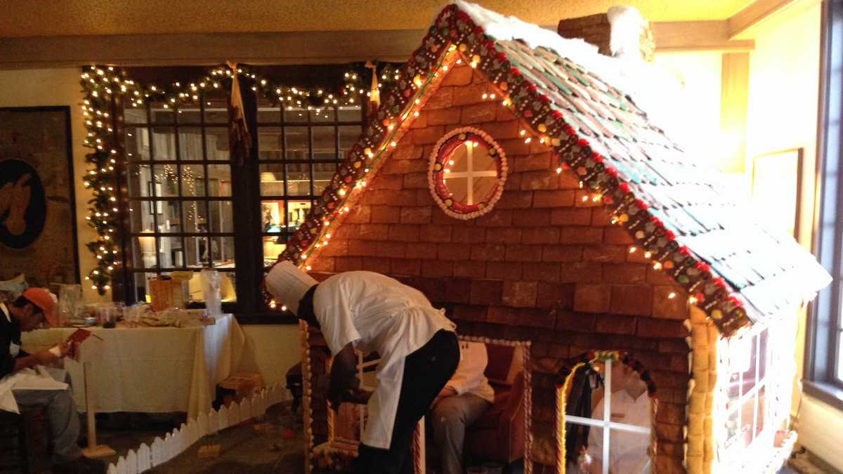 PHOTOS: Giant Gingerbread House
