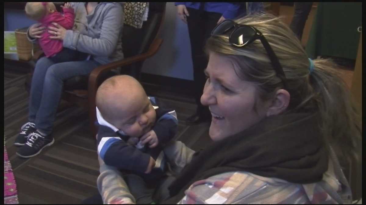 New baby cafe opens for nursing families