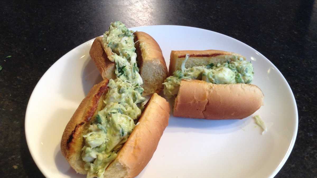 Recipe: Mini avocado crab rolls