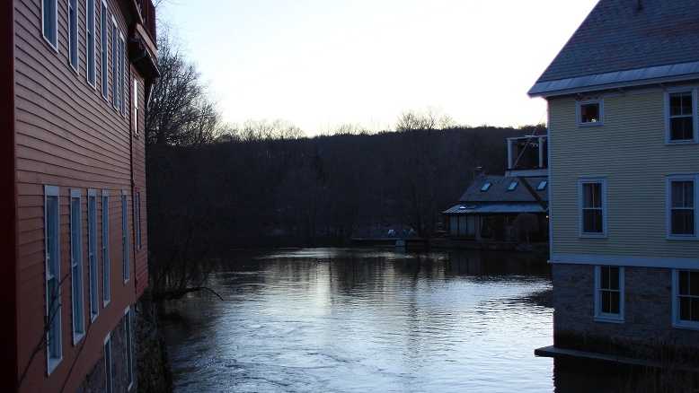 Governor updates public on water testing in North Bennington