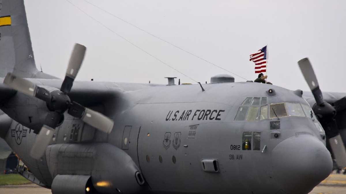 Photos: The 911th Airlift Wing