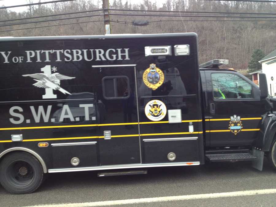 Photos: SWAT called to Lincoln Place standoff