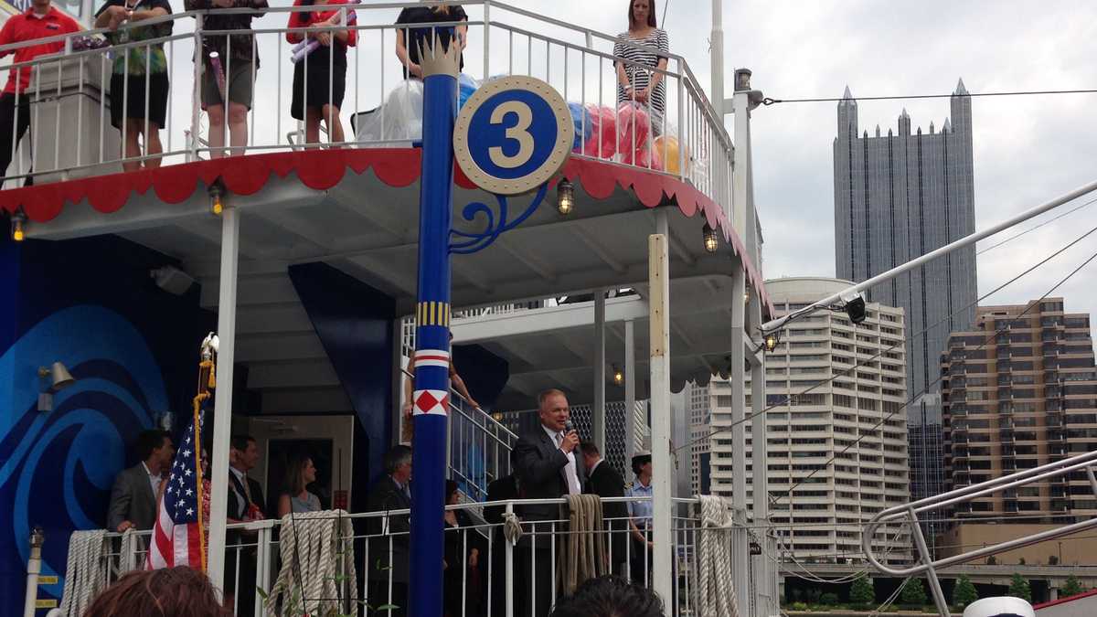 Three Rivers Queen sets sail in Pittsburgh