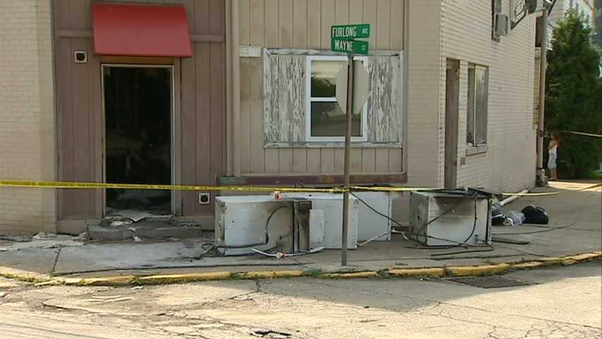 Photos: Roscoe apartment building fire