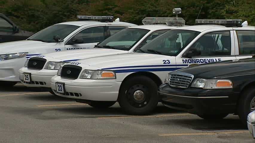 Photos: Monroeville cop loses gun in traffic
