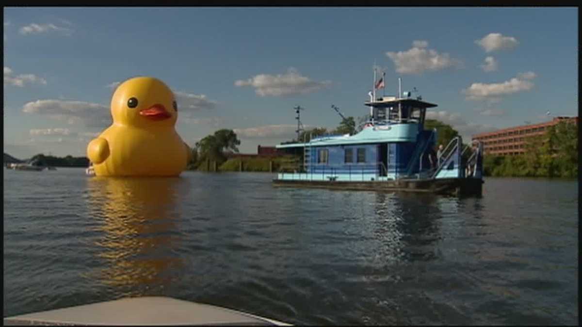 World's largest rubber duck returns to western Pennsylvania