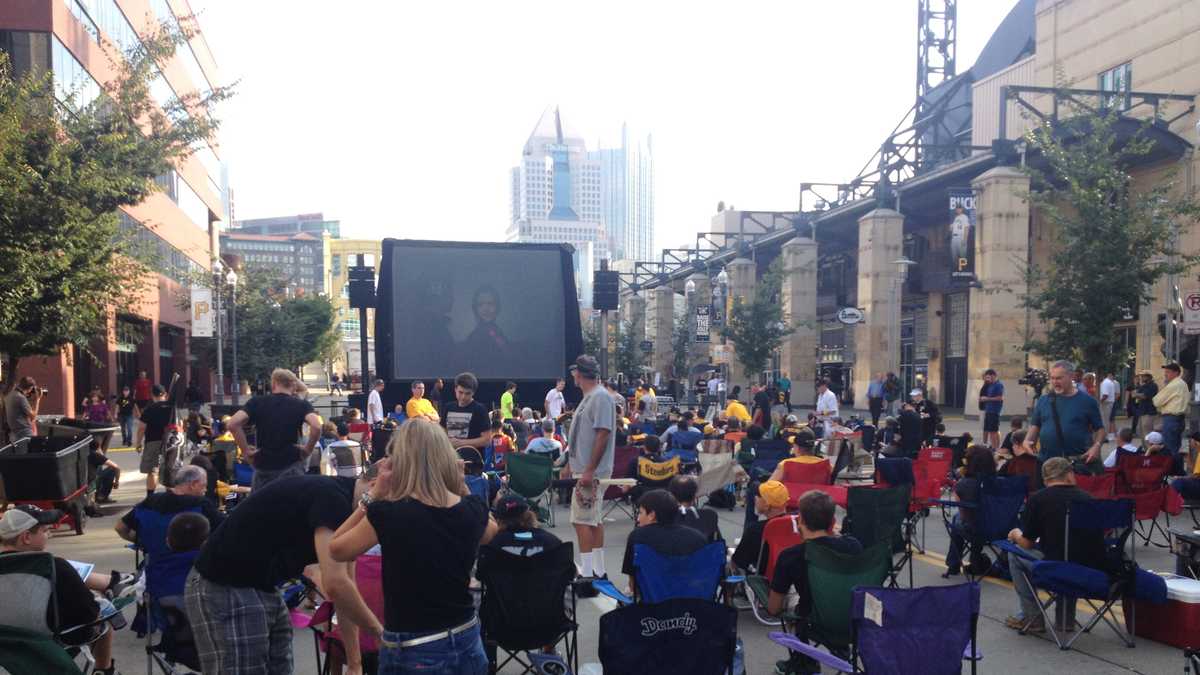 Photos: Pirates host postseason watch party outside PNC Park