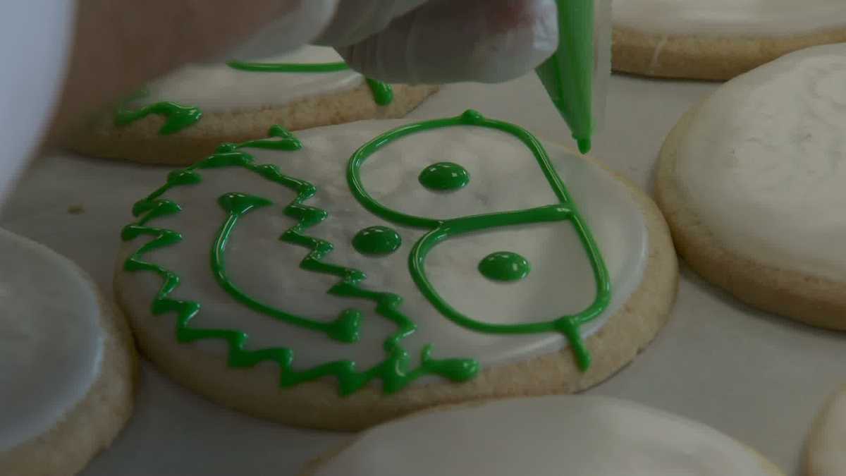 Photos: 'Pittsburgh Dad' gets own Smiley Cookie