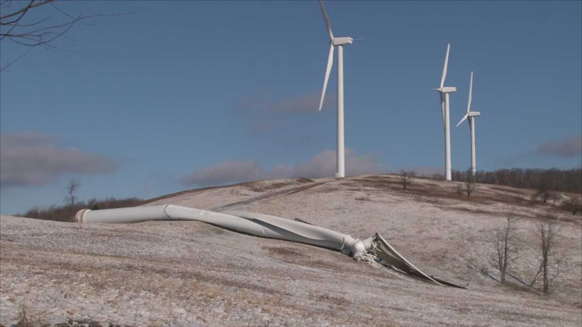 Cause of huge wind turbine's fall under investigation