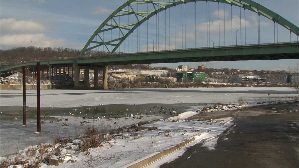 Photos: Arctic blast puts Pittsburgh's 3 rivers on ice