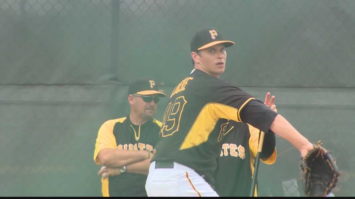 Pirates send Jeff Locke back to Triple-A