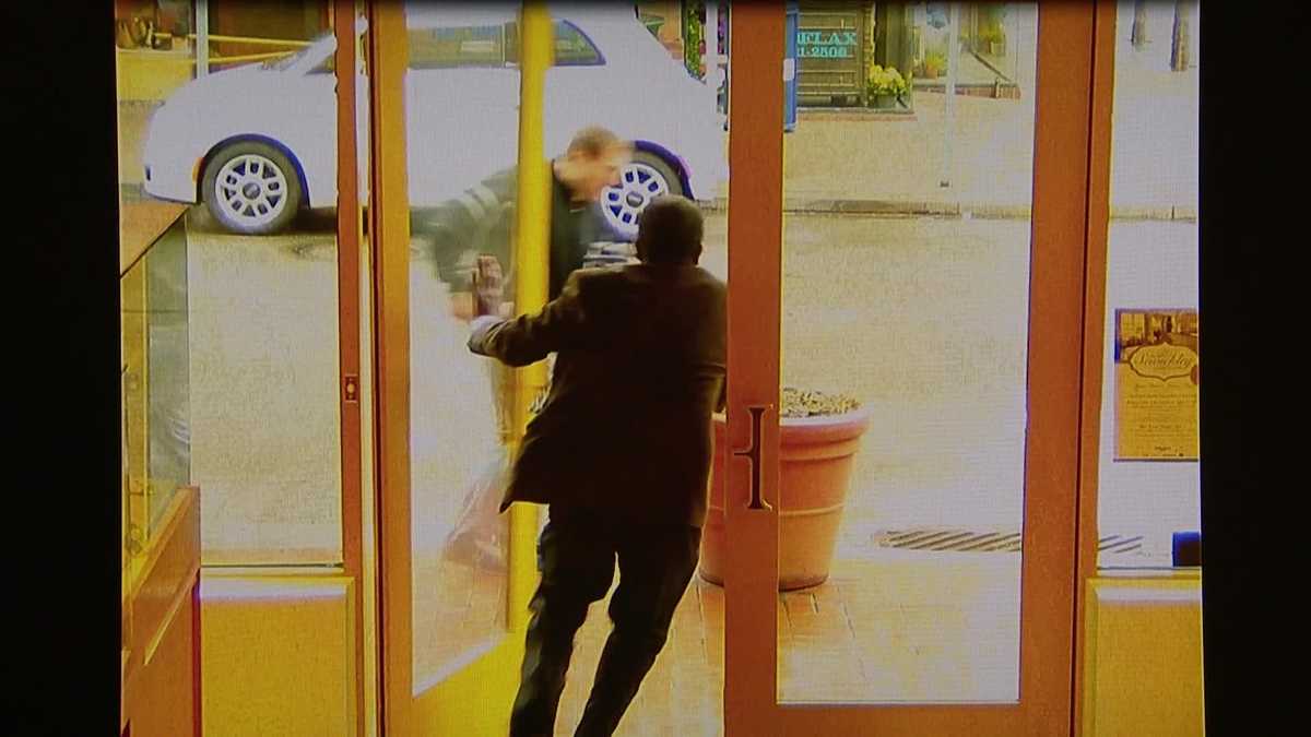 Photos: Jewelry store security guard stops Rite Aid shoplifter