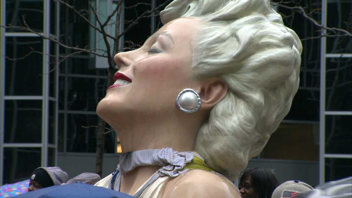 Photos: Giant Marilyn Monroe statue graces downtown Pittsburgh