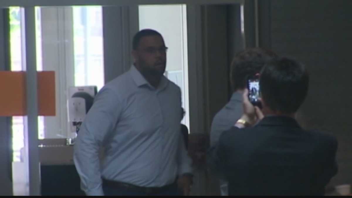 Trial focus turns to Adams' contract with Steelers