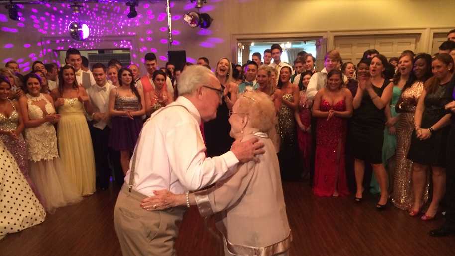 Woman, 91, attends first prom with husband of 67 years