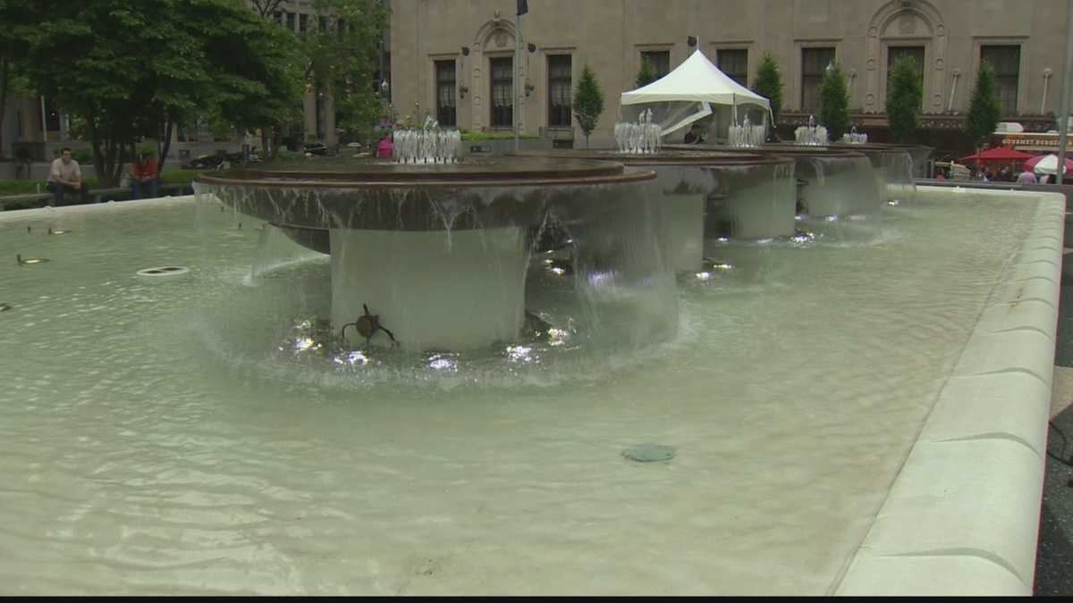 Renovated park at Mellon Square reopens