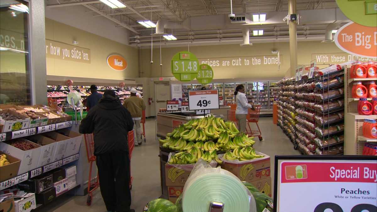 New Bottom Dollar Food store opens in Garfield