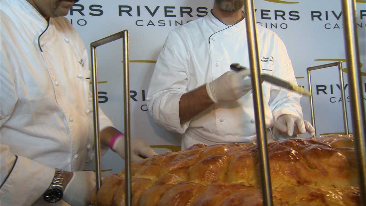 Giant pierogi sets world record in Pittsburgh