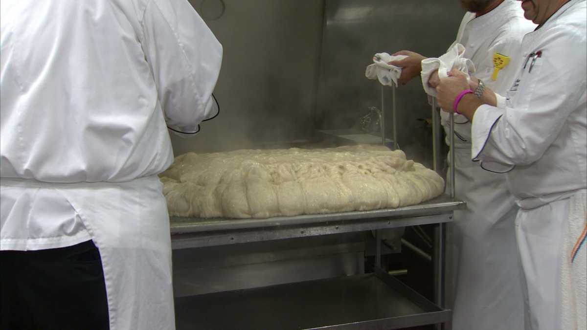 Giant pierogi sets world record in Pittsburgh
