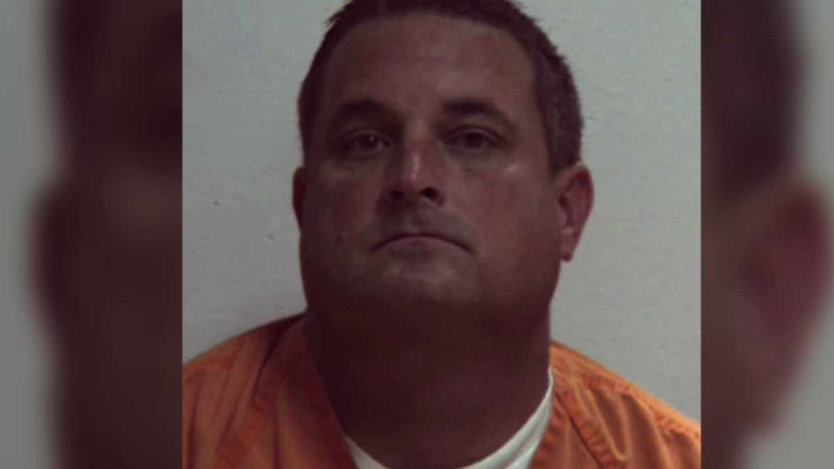 Ex-chief county probation officer pleads guilty to theft Ex-chief county probation officer pleads guilty to theft