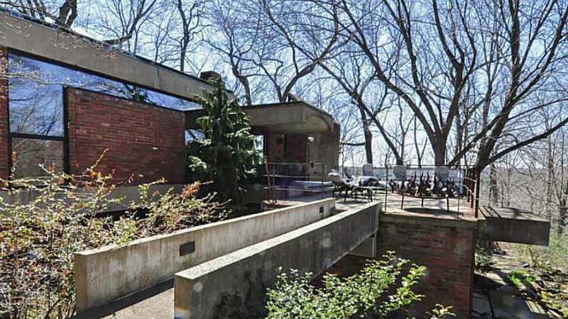 Tour this uniquely designed $1.39M Fox Chapel contemporary home