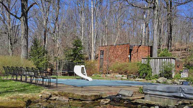 Tour this uniquely designed $1.39M Fox Chapel contemporary home