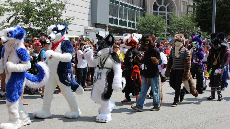 Gallery: Anthrocon 2015, fursuit parade