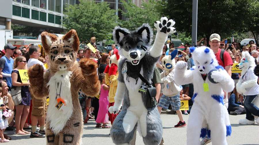 Gallery: Anthrocon 2015, fursuit parade