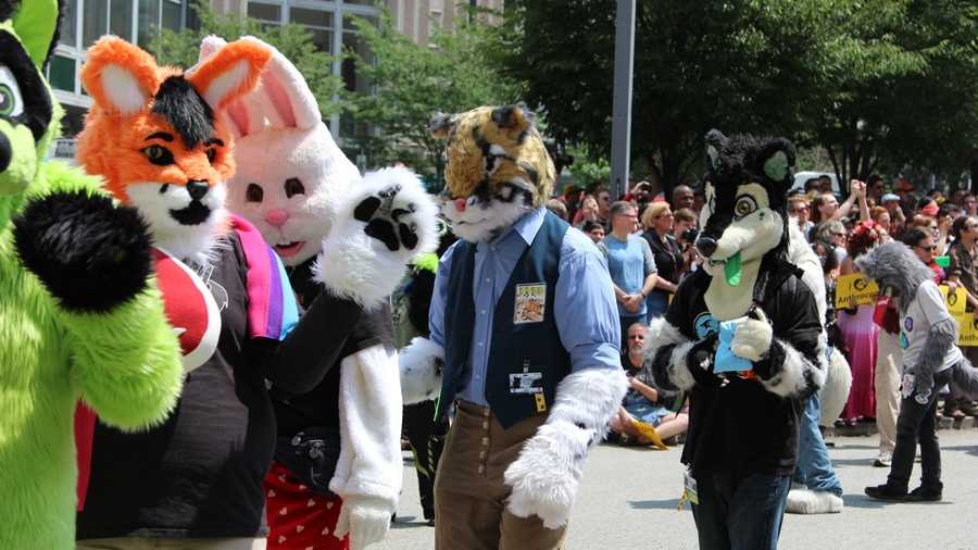Gallery: Anthrocon 2015, fursuit parade