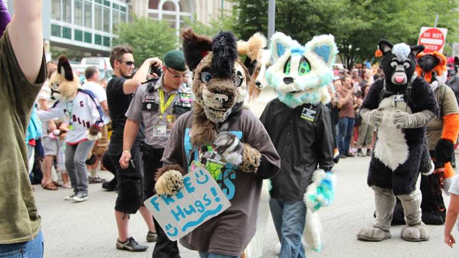 Gallery: Anthrocon 2015, fursuit parade
