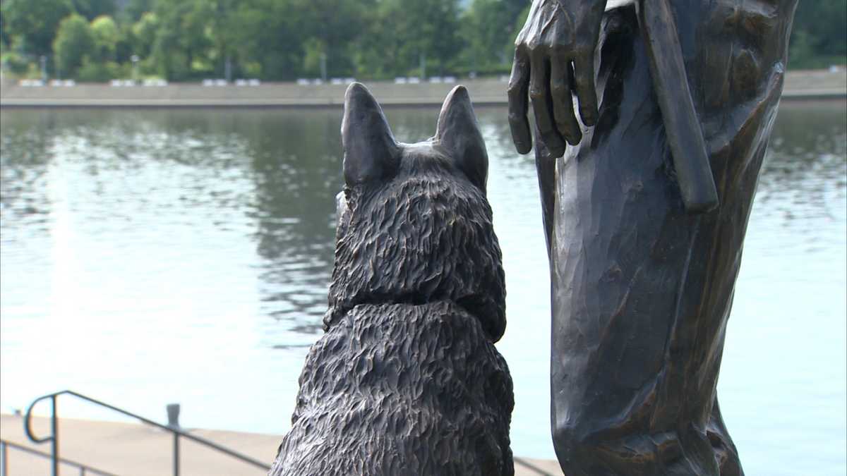 Statue of Pittsburgh police K-9 Rocco unveiled