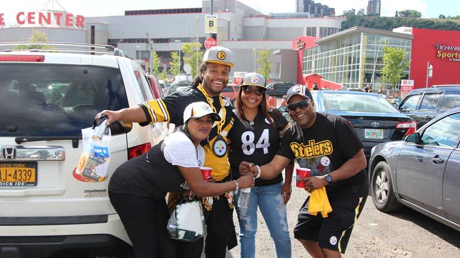 Photos: Steelers fans tailgate first Heinz Field game of 2015
