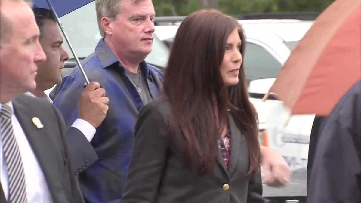 Is Kathleen Kane still showing up for work? 'Depends on the day, but yes'