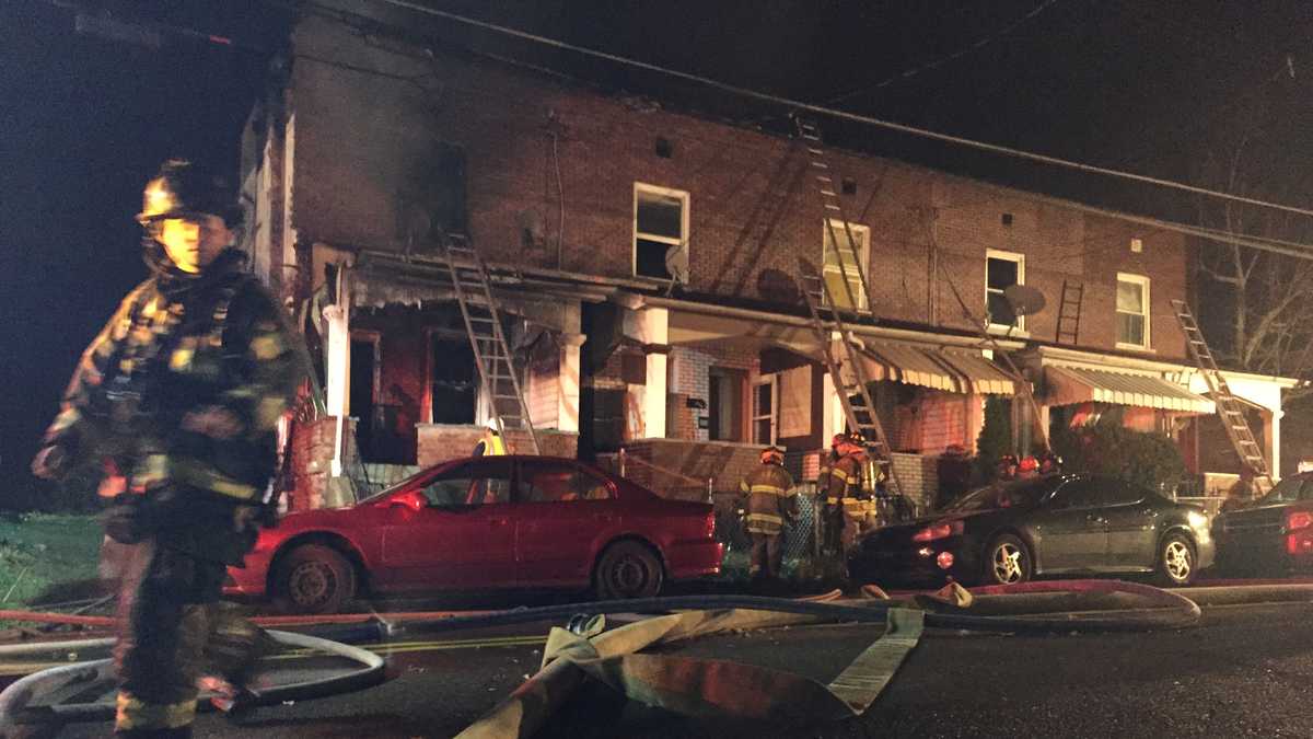 Fire engulfs rowhouse in Larimer