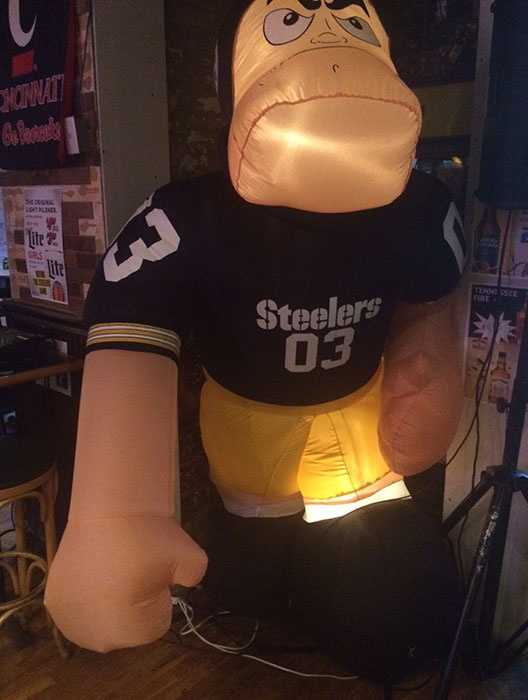 Steelers bar in Cincinnati is friendly territory for Pittsburgh fans