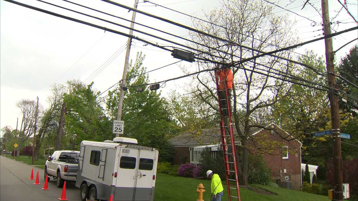 Cut lines knock out Verizon service; union denies sabotage