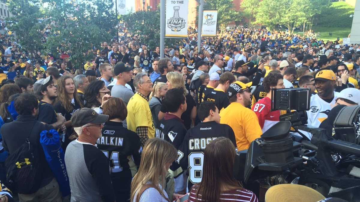 What a crowd! Big screen party spills into the streets for Game 5