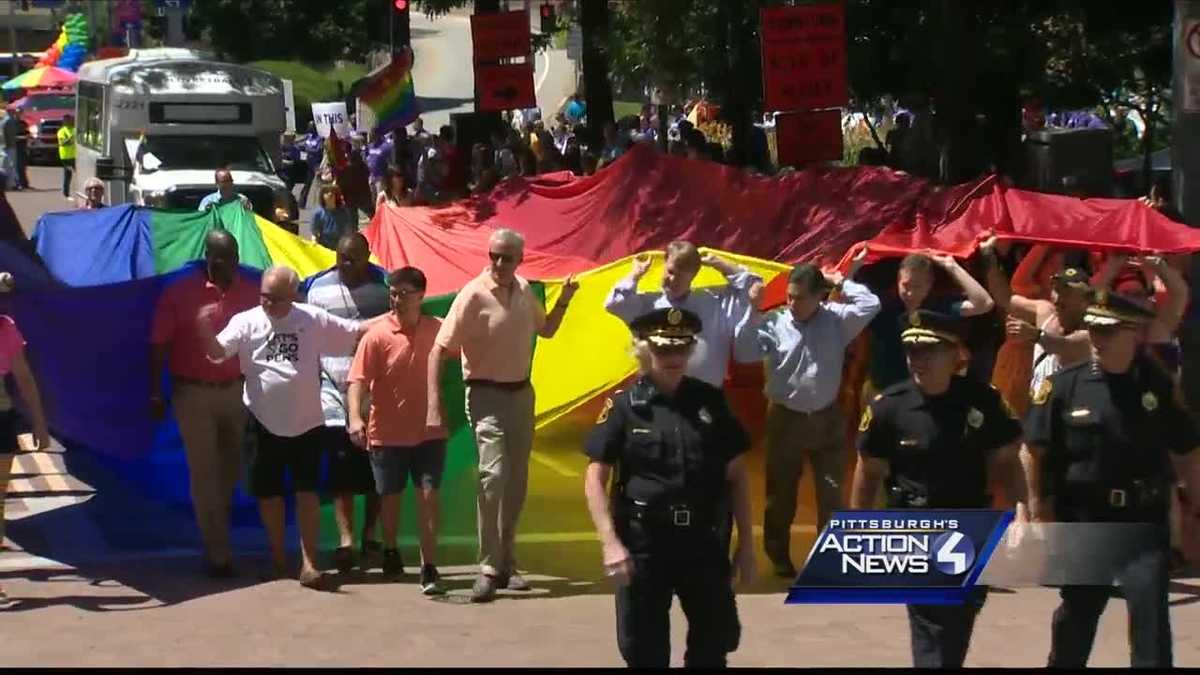 Pittsburgh Pride parade goes on as scheduled despite Orlando massacre